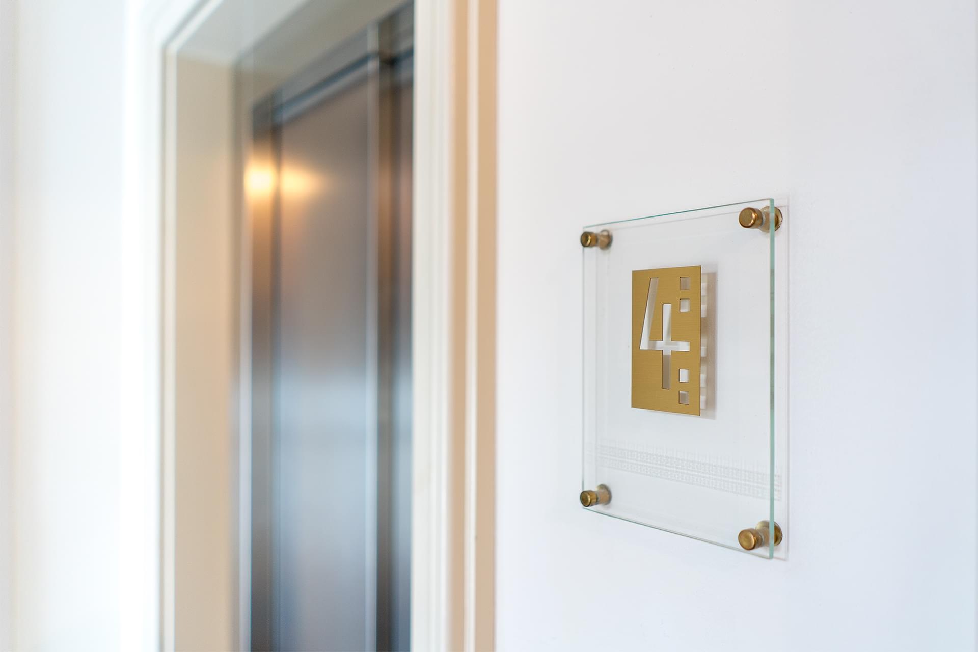 Hunger Wall Residence - Services